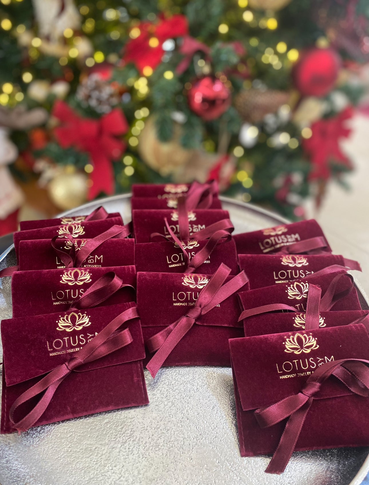 CHRISTMAS GIFT IDEAS – LOTUS by M